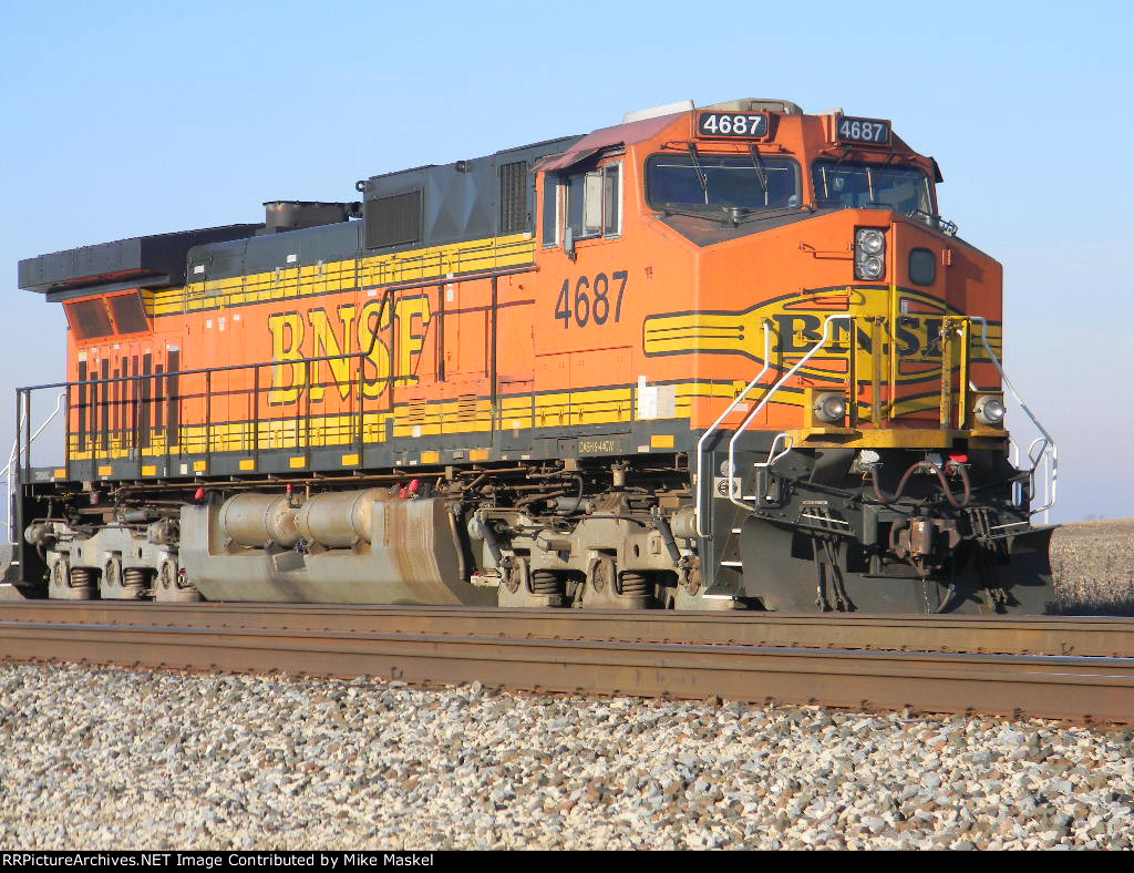 BNSF 4687